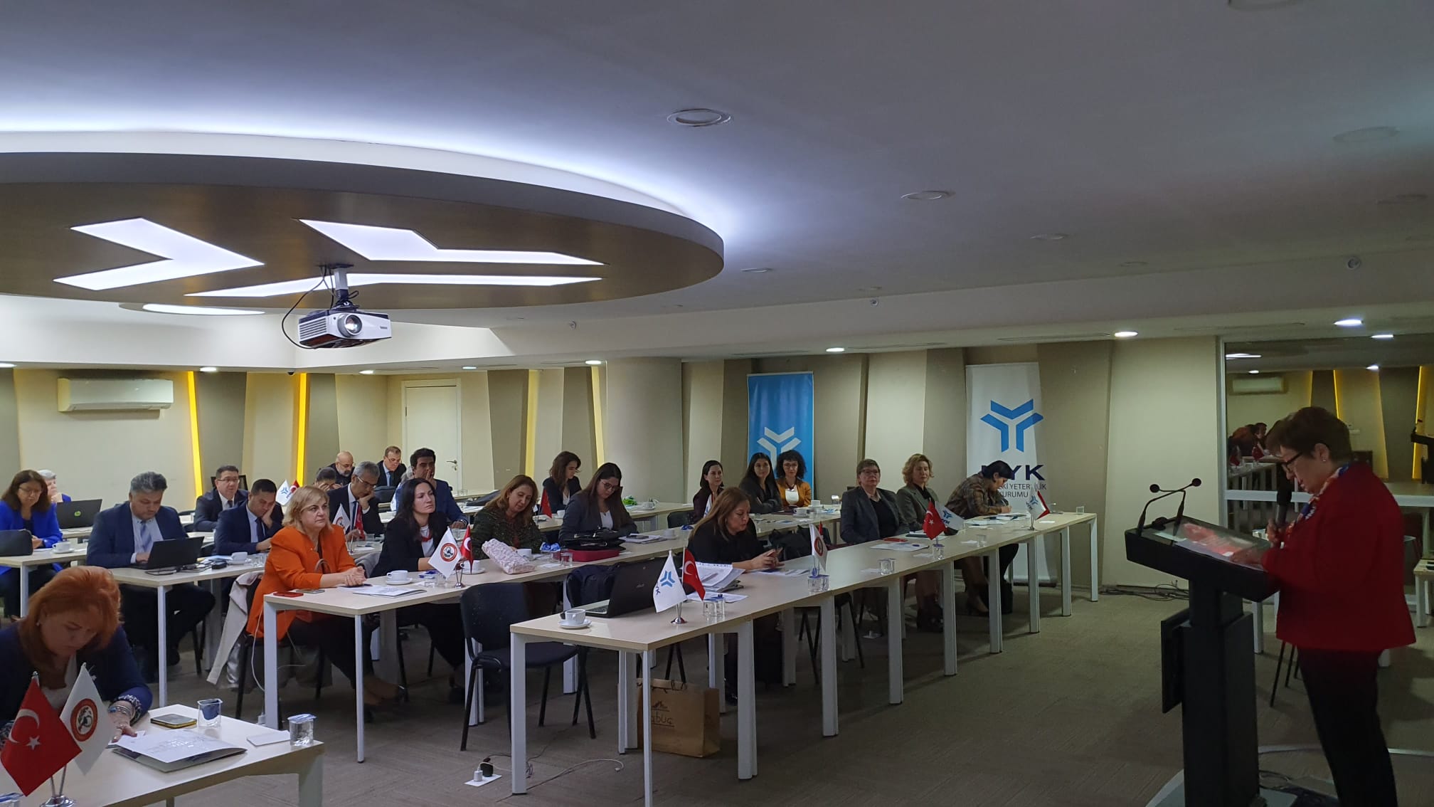 Eczacılık Fakültesi Dekan Yardımcısı Prof. Dr. Azize ŞENER, Eczacılık ...